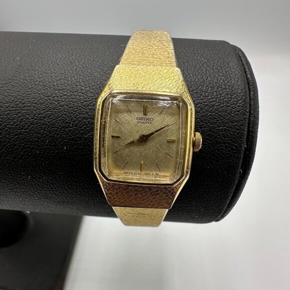 Seiko | Accessories | Vintage Seiko Watch Women Gold Tone Square Dial Safety Chain New Battery ...